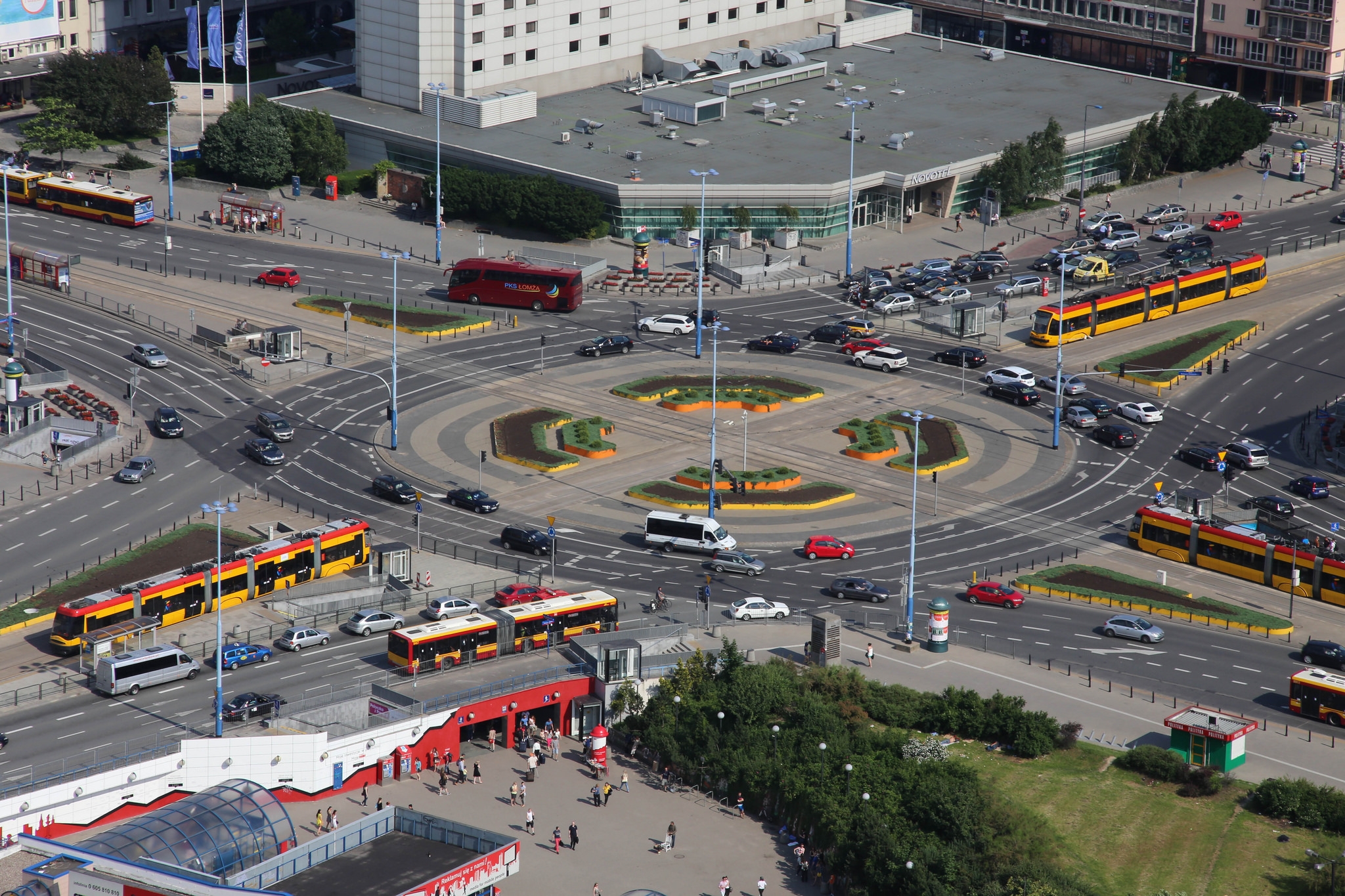 City Pitches LRT Crossing At Grade for Congested 109 Street-104 Avenue ...